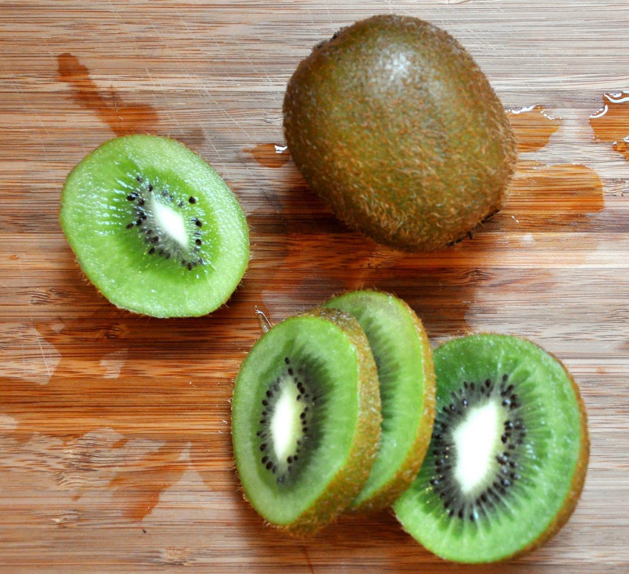 Kiwi Fruit – Determining Sex of Vine | Walter Reeves: The Georgia Gardener
